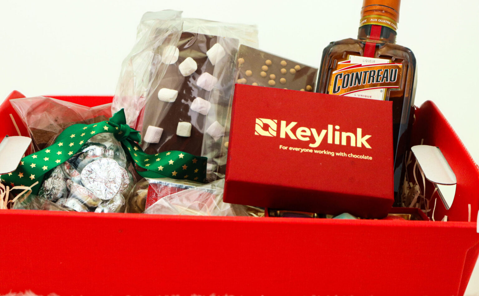 A Festive Guide to Christmas Hampers | Keylink Limited